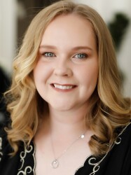 Home - Elizabeth Hadley