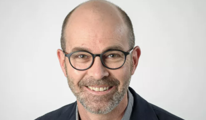 Viruses and the hunt for vaccines | Professor Gary McLean | Events ...