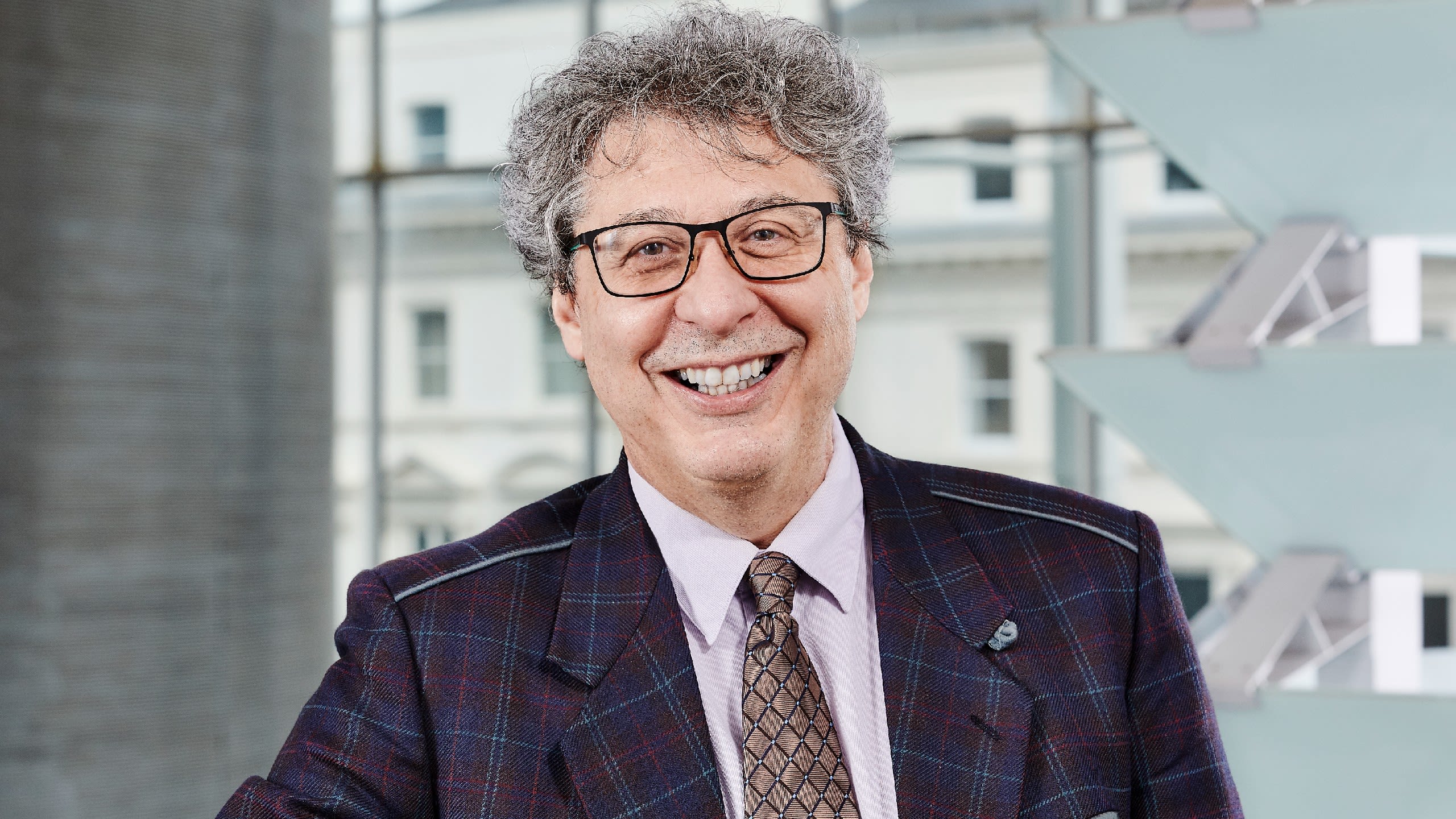 Christopher Tucci - Feeling like a scientist